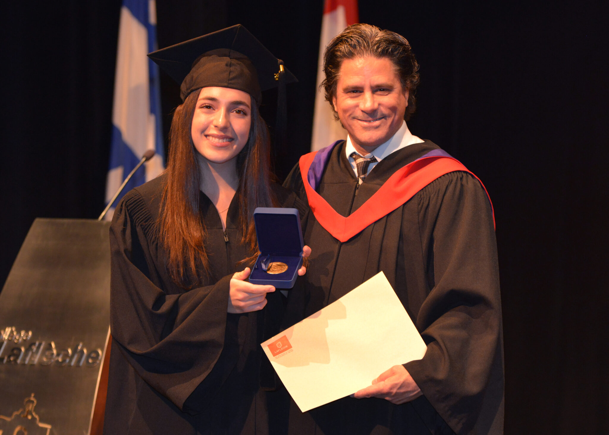 FÉLICITATIONS AUX 409 NOUVEAUX DIPLÔMÉS | Collège Laflèche